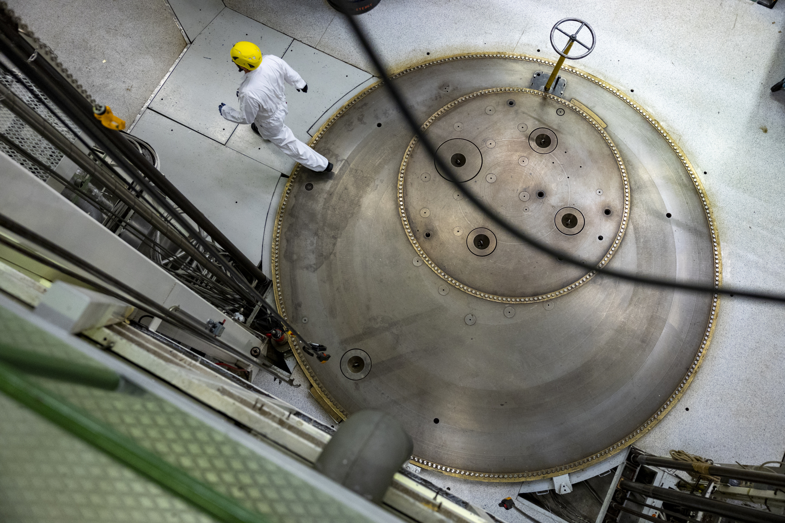 Press release: Historic transfer of nuclear facility - IFE